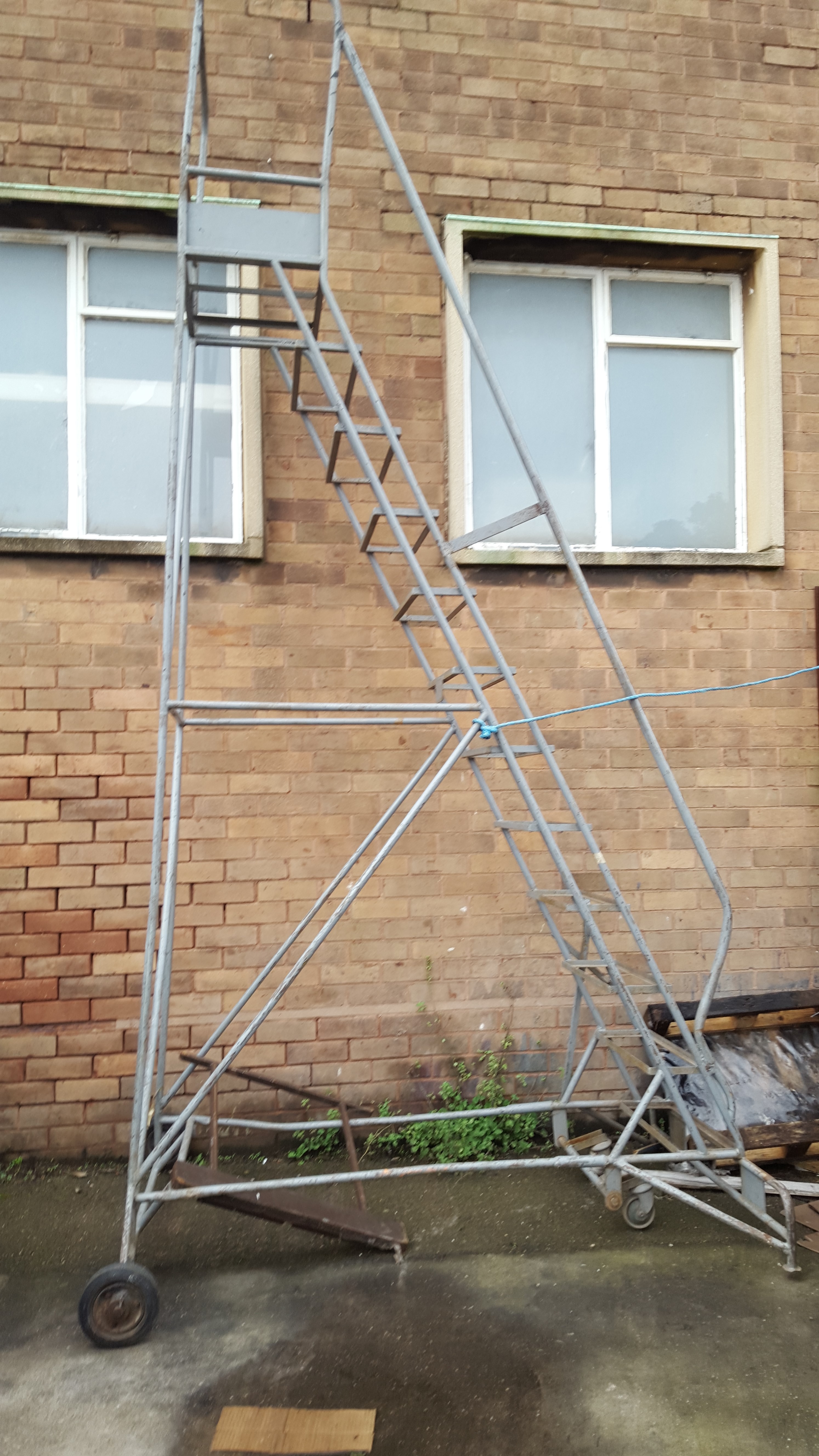 Stainless Steel Rolling Platform With Stairs